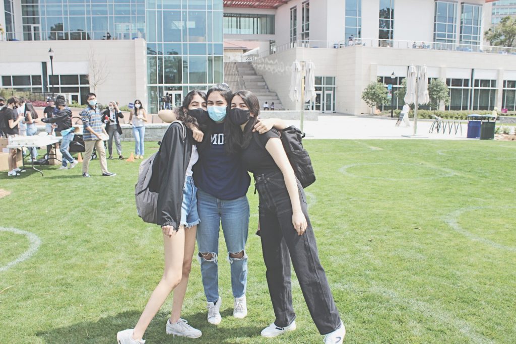 Atlanta Emory University Photo Booth - SPC Dooley's Week - Robot Booth ...