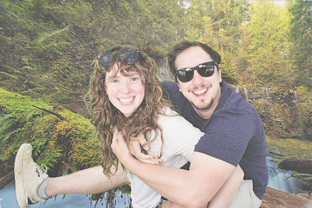 13 Photo Booth Poses You Can Do With 2+ People - Atlanta Photo Booth ...