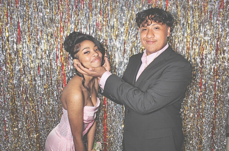 8 Photo Booth Poses You Can Do With 2+ People - Atlanta Photo Booth ...